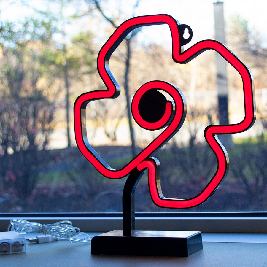 LED POPPY LIGHT WITH BASE